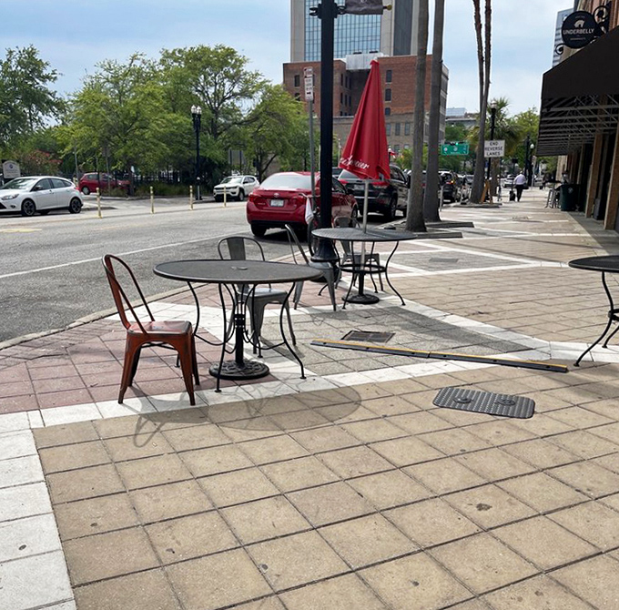 A handful of tables offer prime people-watching along Bay Street&mdash;the perfect spot to enjoy Florida sunshine with your flavor-packed meal.