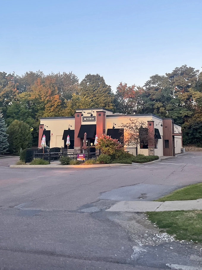 As dusk approaches, Myer's glows invitingly against autumn foliage, a culinary lighthouse guiding hungry souls to bagel salvation.