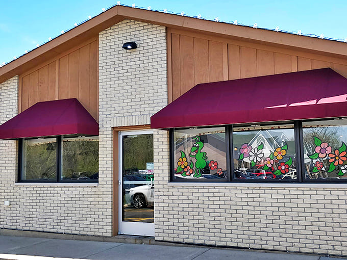 The unassuming storefront hides a world of breakfast delights within – proving you should never judge a restaurant by its façade.