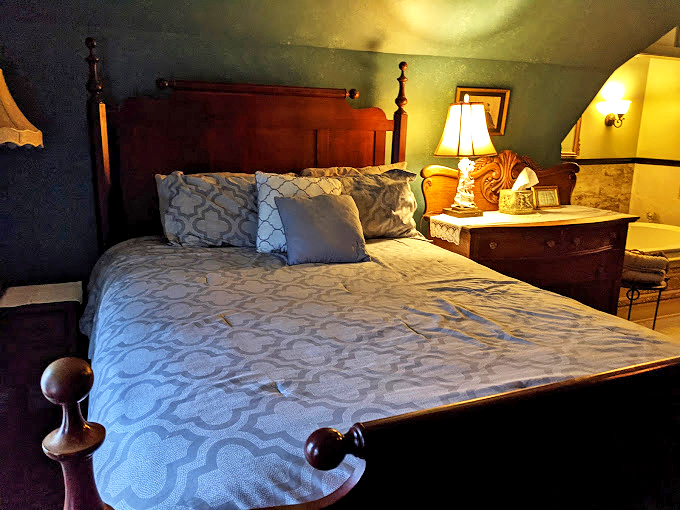 Victorian charm meets paranormal activity. At Brumder Mansion, your breakfast might come with a side of Boo-berry!