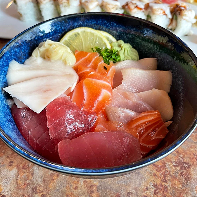 Sushi, but make it casual! This chirashizushi bowl is like a party where all your favorite fish and veggies are invited.