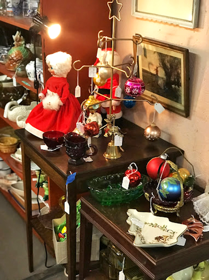 'Tis always the season in this corner of holiday cheer. These vintage decorations could make even the Grinch's heart grow three sizes.