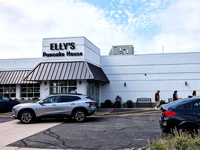 The exterior welcomes breakfast seekers with the promise of hot coffee, crispy hash browns, and the best start possible.