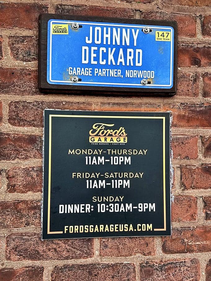 Clear operating hours ensure you know exactly when to satisfy those brisket burger cravings, with extended weekend hours for those who like their dinner with a side of nostalgia.