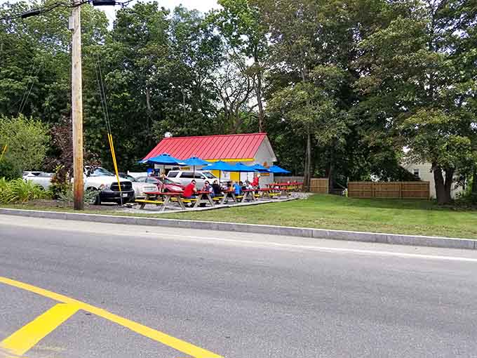 The street view of Hazel's, looking like the friendliest little cottage that ever decided to sell spectacular seafood.