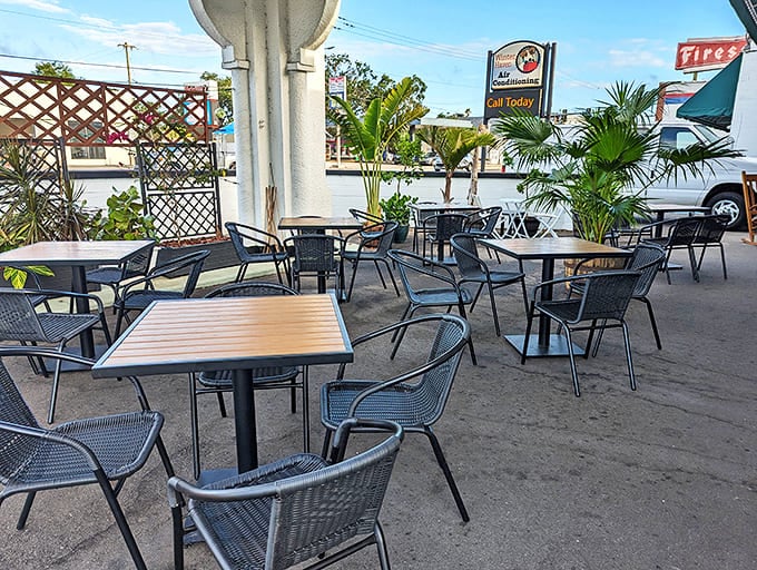 Al fresco carb loading: The outdoor patio at Honeycomb offers the perfect Florida setting to enjoy your baked treasures while contemplating why you ever settled for grocery store bagels.
