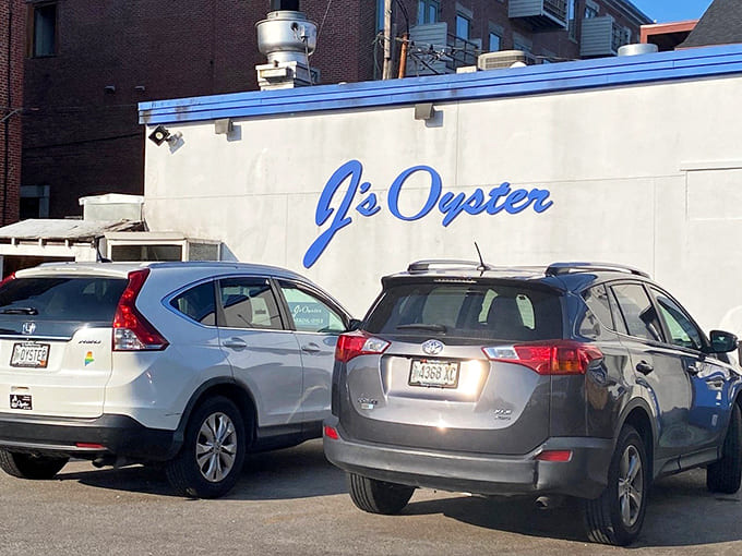 When the parking lot is this full, you know the locals have voted with their cars and their stomachs.