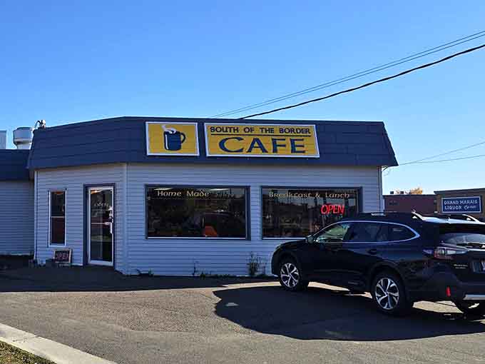 Park here and prepare for a meal that'll fuel whatever Lake Superior adventure you've got planned for the day ahead.