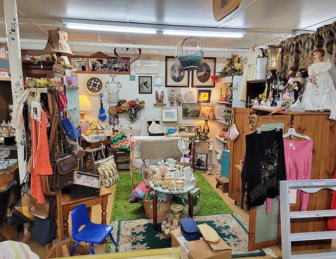 Every booth tells a different story &ndash; this one's apparently about someone who never met a knickknack they didn't like, and we're here for it.