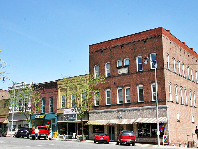 Greenville's colorful downtown is a feast for the eyes, serving up a slice of small-town Americana with a side of architectural eye candy.