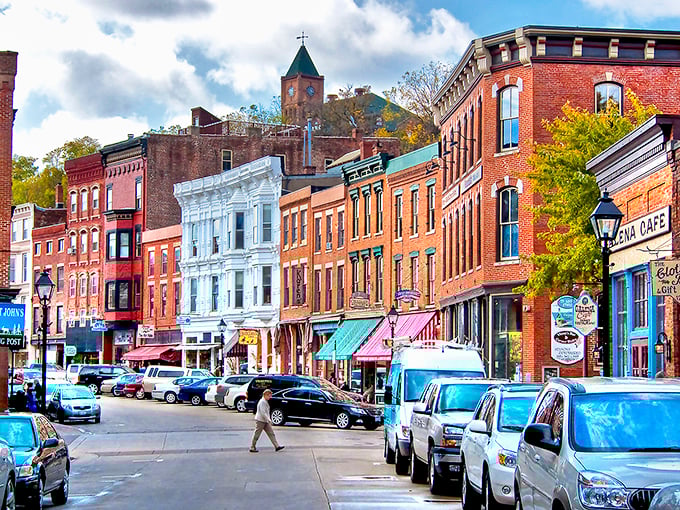 Brick by beautiful brick, Galena's historic downtown invites you to stroll through a living museum of 19th-century architecture and small-town charm.