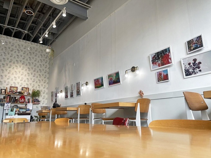 Clean lines meet cozy vibes in a space where minimalism and warmth shake hands and become best friends forever.