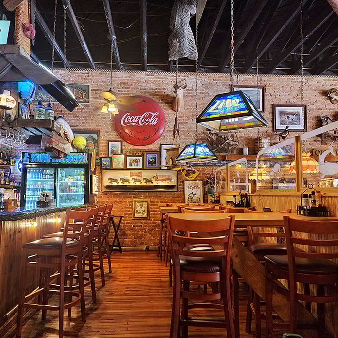 Step inside to discover a treasure trove of rustic charm &ndash; exposed brick walls, vintage signs, and Tiffany-style lamps create an atmosphere of authentic coziness.