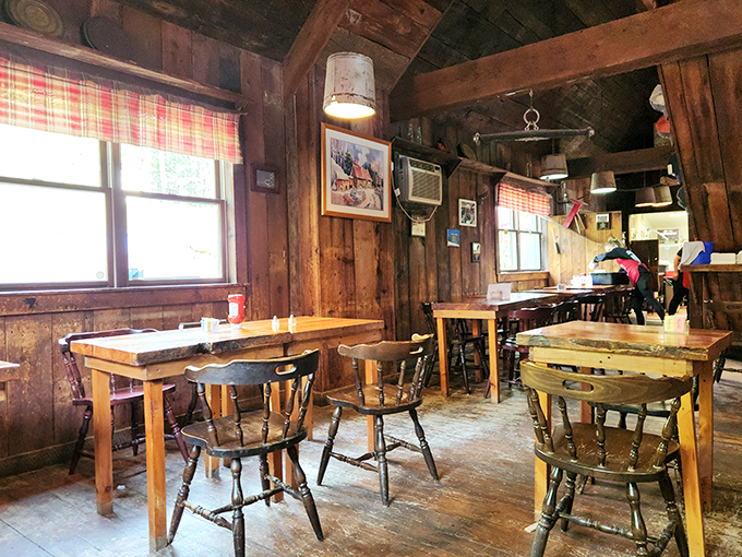 Step inside to wooden beams, vintage chairs, and the kind of cozy atmosphere that makes you want to linger over coffee all morning.