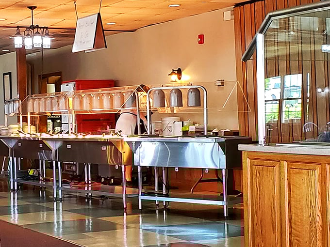 Buffet bliss awaits! Golden fried chicken and hearty sides that'll have you loosening your belt before dessert even arrives.