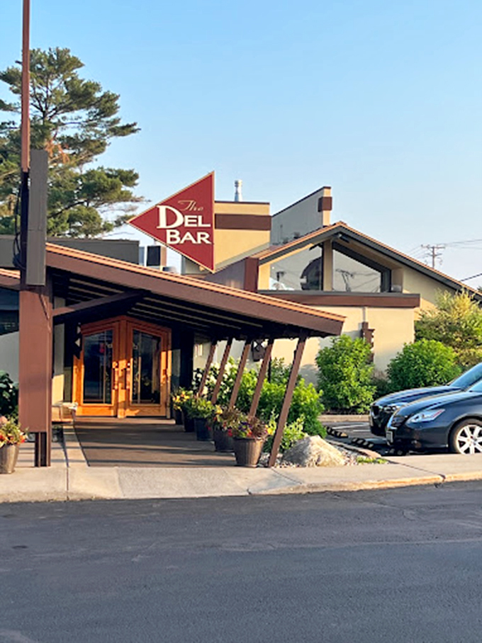 Prime steaks and seafood? You bet! This sign's been luring hungry travelers since "I Love Lucy" was must-see TV.