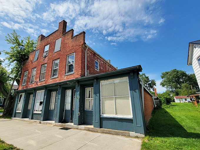 Waterfall on the rocks, pie on the side! This isn't just a meal; it's an experience. The Clifton Mill Restaurant combines Mother Nature's best work with Ohio's finest baking. It's the perfect recipe for a day out&mdash;just add a hearty appetite and a camera for those Instagram-worthy shots!