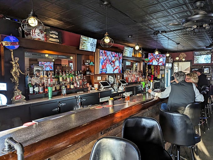 Pull up a stool and join the regulars at this bustling bar. The air's thick with laughter, stories, and the irresistible aroma of fried goodness.
