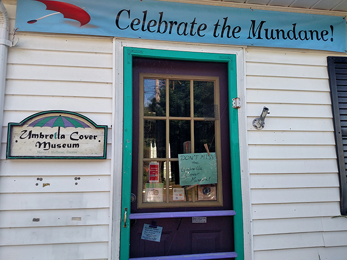 "Don't Miss!" declares the handwritten sign, as if the turquoise door and umbrella flag weren't already calling your name.