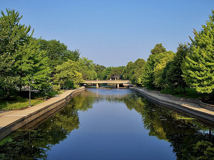 Reflections paint a double dose of fall splendor. The river mirrors the sky, creating a canvas that would make even Monet jealous.
