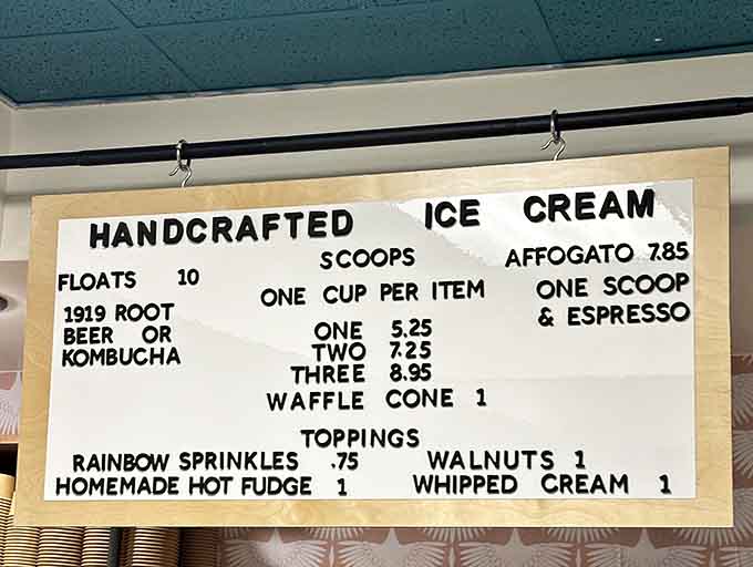 The menu keeps things refreshingly simple: handcrafted ice cream, floats, and all the toppings your heart desires, no confusion required.