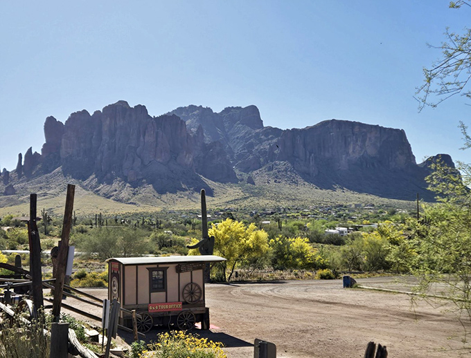 This charming outpost welcomes adventurers with promises of desert discoveries and the whispered legends of lost gold.