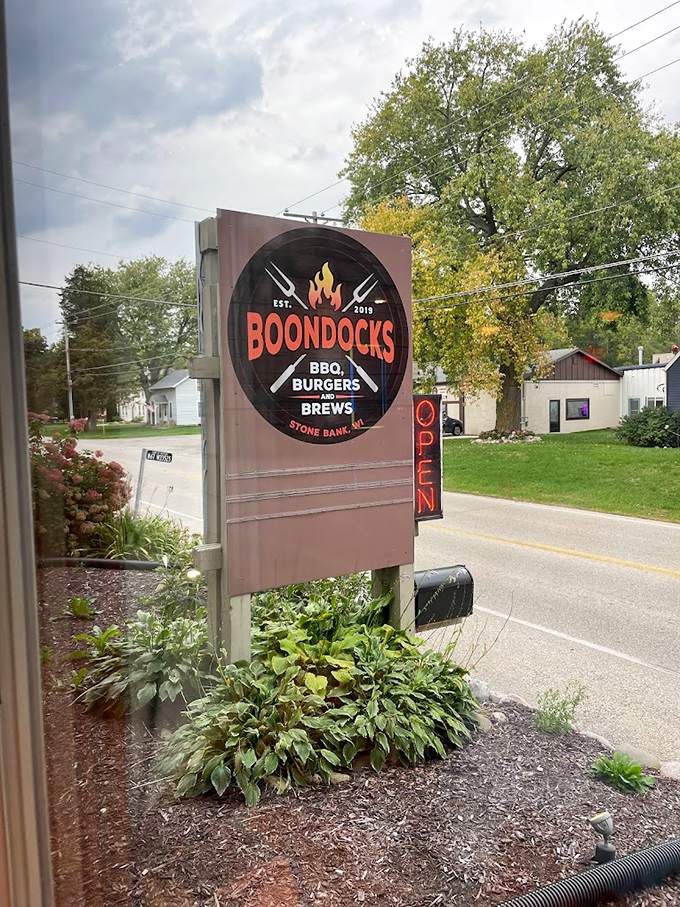 Forget the yellow brick road, follow the smoke signals to this BBQ oasis in Stone Bank.