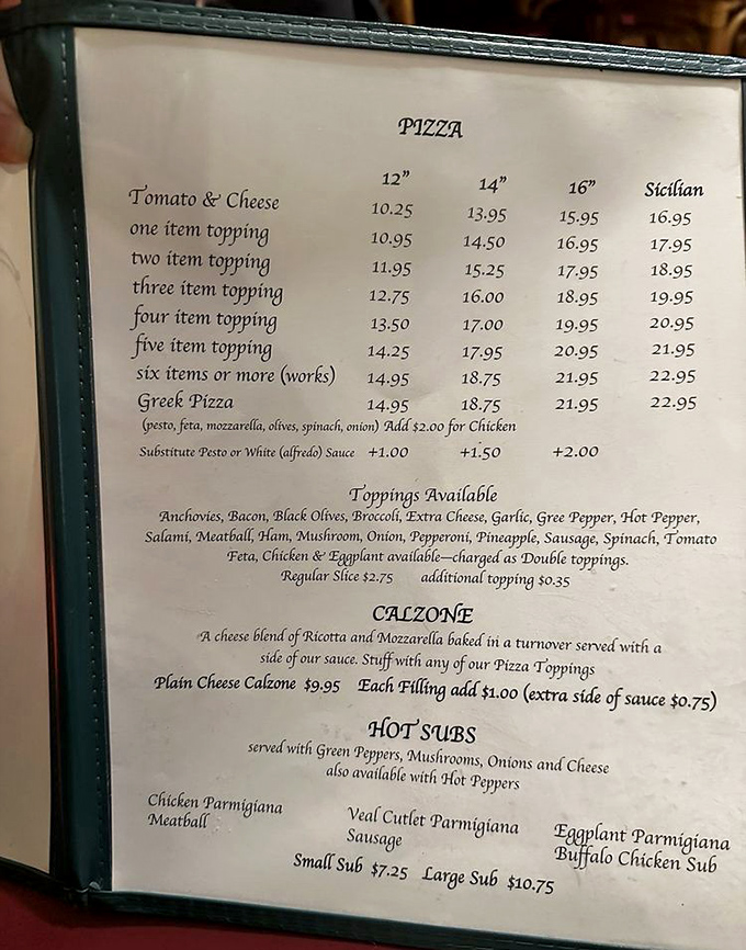 The menu at Papa Frank's doesn't need fancy fonts or pretentious descriptions &ndash; just honest Italian classics that have stood the test of time.