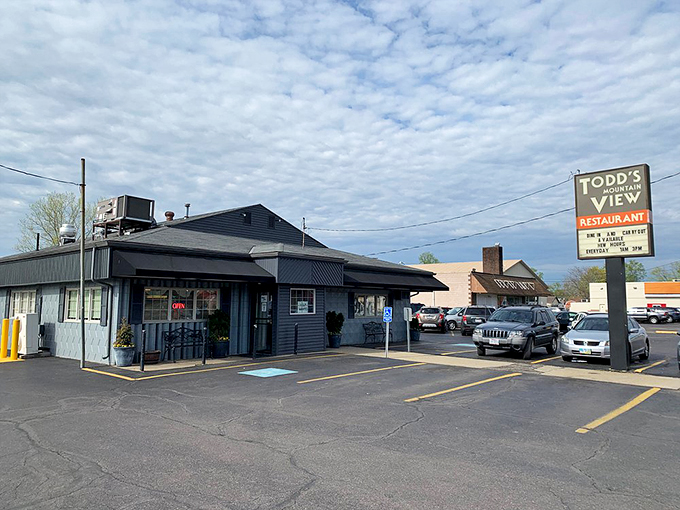 A fresh coat of paint, same heartwarming meals. Todd's facelift is like your favorite aunt's new hairdo—familiar yet fabulous.