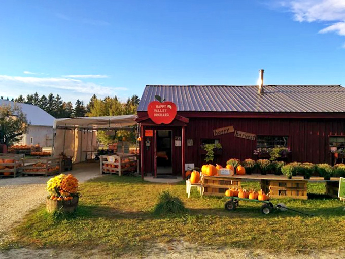 The charming exterior with its iconic apple sign has welcomed generations of apple lovers, becoming a landmark of fall traditions in Middlebury.