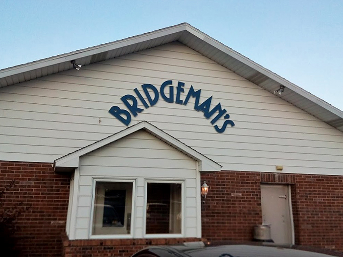 More flavors than a Technicolor dream and colder than a Minnesota winter. Bridgeman's: turning "I scream" into "We all scream!"