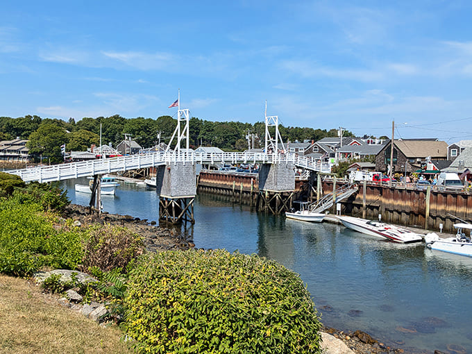 The Perkins Cove drawbridge is like a functional piece of art, connecting both sides of the harbor while giving boats passage to the sea.