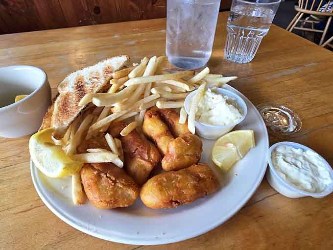 Golden hash browns, perfectly cooked eggs, and crispy bacon create a breakfast plate that could fuel a full day of Minnesota adventures.