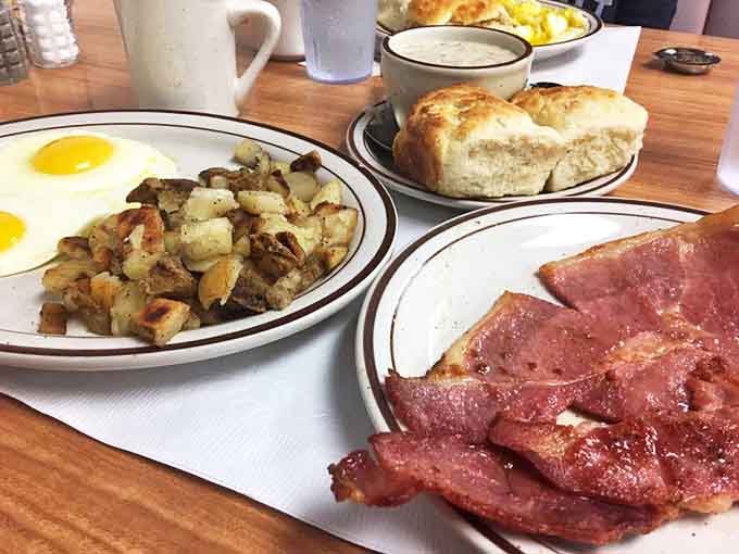 Golden hash browns, perfectly cooked eggs, and bacon that actually crisps: breakfast done absolutely right every single time.