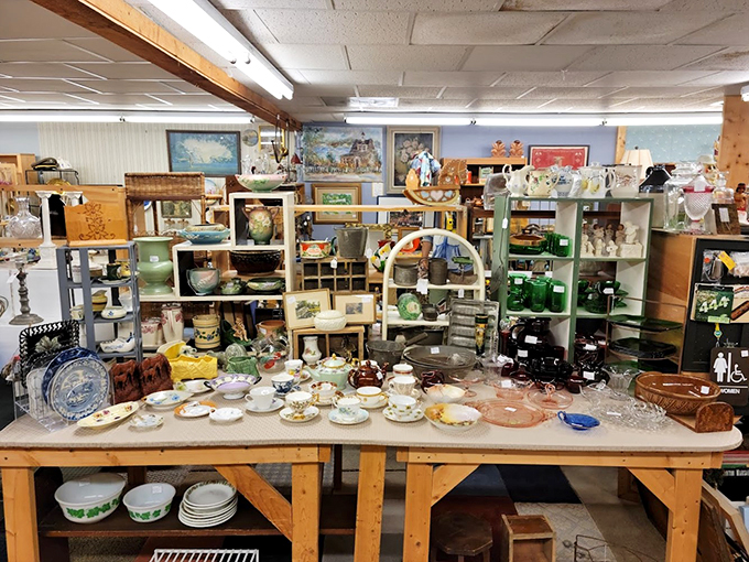 Dinner party for 100, anyone? This china collection could outfit a royal banquet or the world's fanciest potluck.