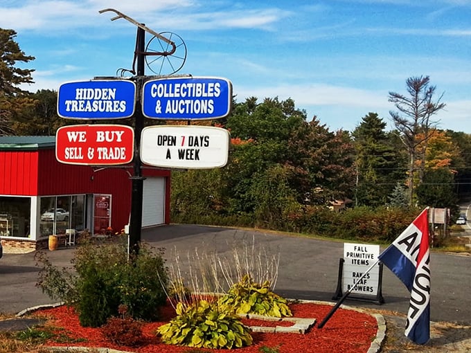 Open 7 days a week because nostalgia never sleeps! This sign promises treasures and delivers a trip down memory lane.