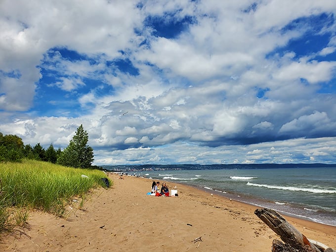 Seven miles of sandy catwalk! Strut your stuff on nature's longest freshwater runway.