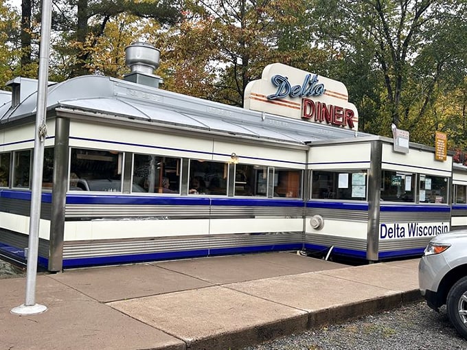 Step back in time at this gleaming 1940s diner. It's like "Happy Days" meets "Twin Peaks," with better pancakes!