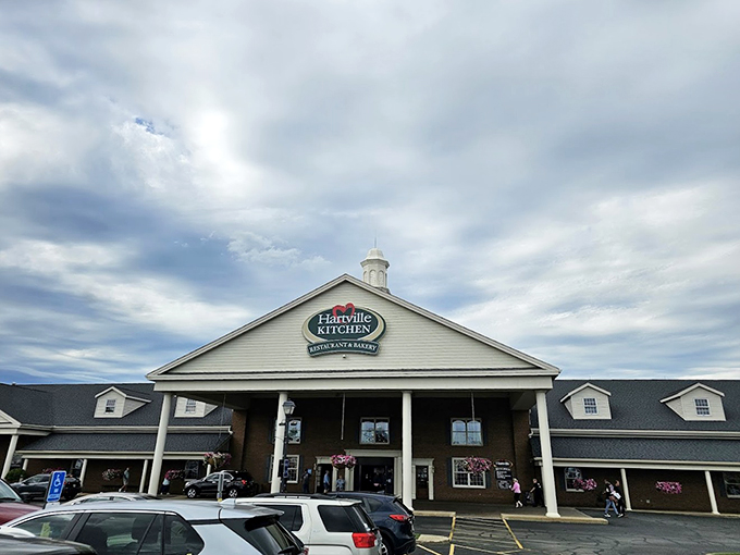 Peanut butter cream pie? Check. Apple pie? Double check. A slice of heaven? Triple check! Hartville Kitchen is where pie dreams come to life. It's not just a meal; it's a full-on pie experience. Come for the food, stay for the show—watching those bakers work is better than any cooking channel!