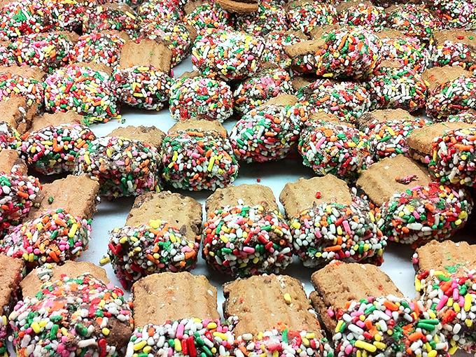 These sprinkle-covered cookies aren't just treats – they're edible confetti celebrating Mexican baking traditions with every colorful bite.