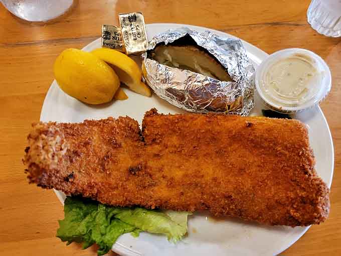 This fried fish looks like it could make even a landlocked diner dream of becoming a commercial fisherman on Minnesota's northern lakes.