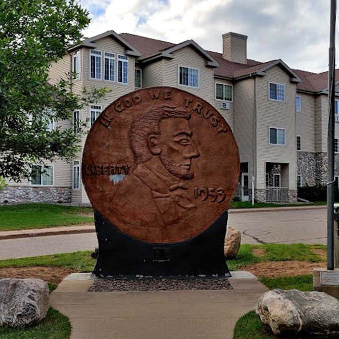 Change you can believe in! This colossal coin is worth way more than one cent in pure entertainment value. Talk about penny-pinching gone wild!