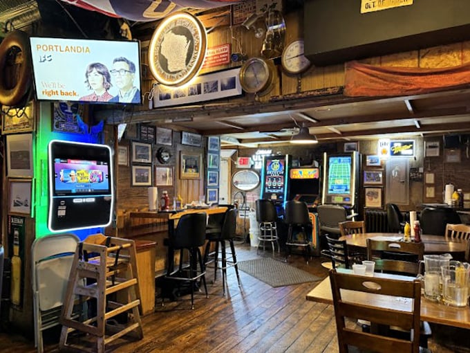 Nautical nostalgia served with a side of crispy fries. This Superior spot is a port of call for comfort food lovers.