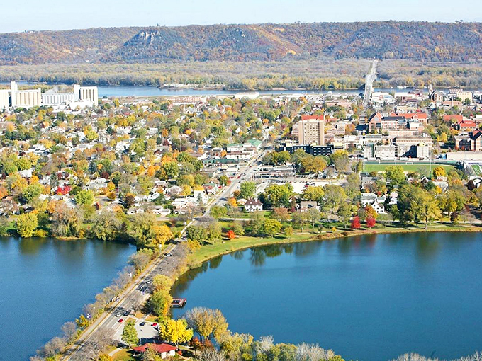 Where the Mississippi meets masterpieces! Winona's cultural scene is as rich as its river valley views.