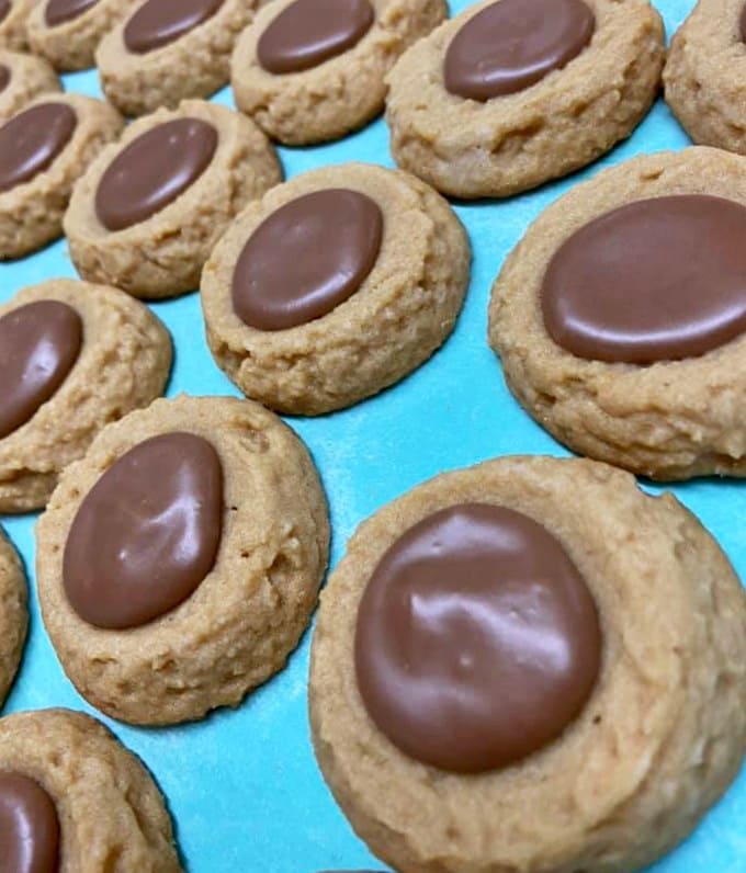 Chocolate-crowned tea cookies offer proof that some flavor combinations are classics for a reason, and that reason is they're absolutely perfect together.