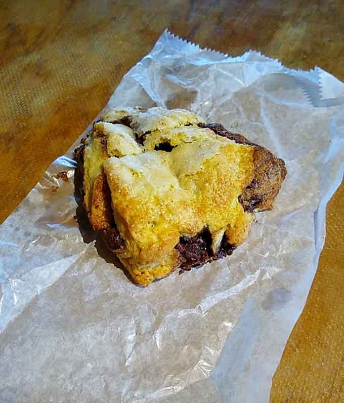 These muffins are the supporting actors that could easily steal the show if the lobster rolls weren't so darn good.