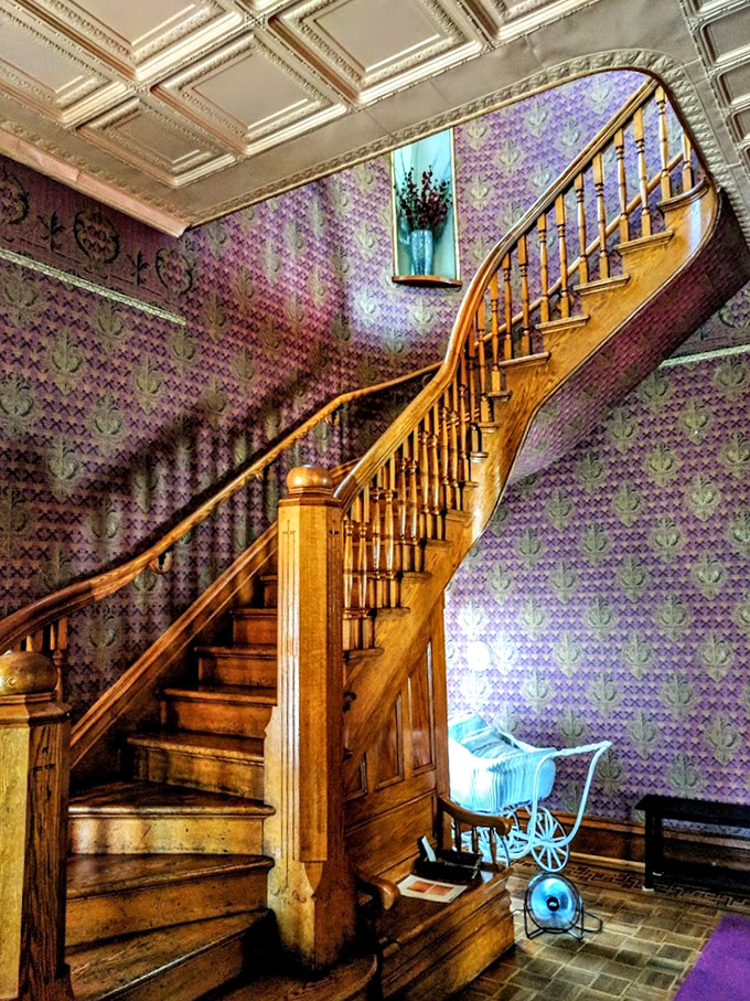 Up we go! This staircase is so grand, you'll want to make a dramatic entrance every time. Jazz hands optional.