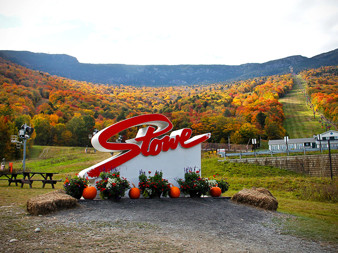 The Stowe Mountain sign welcomes leaf-peepers to paradise&mdash;behind it, a canvas of colors that no filter could improve.