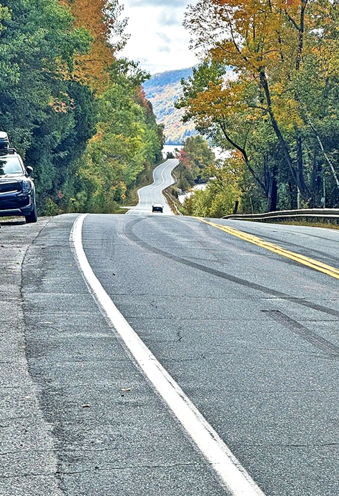 Vermont's winding roads are like appetizers before the main course – each curve revealing another slice of Green Mountain majesty.
