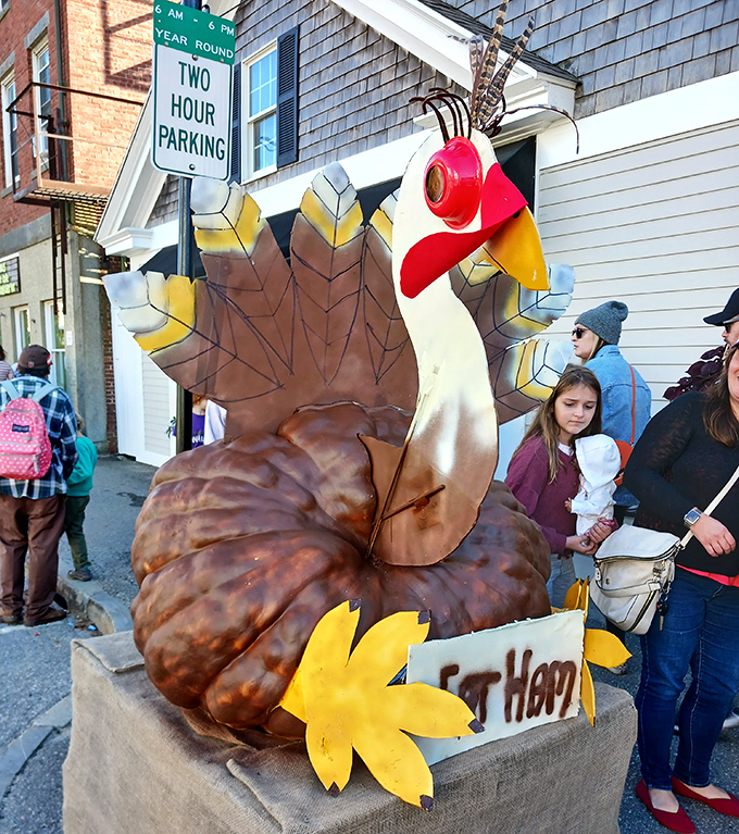 This turkey won't end up on any Thanksgiving table &ndash; unless it's as the centerpiece that nobody's allowed to carve!
